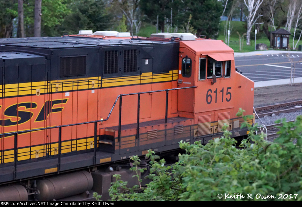 BNSF 6115